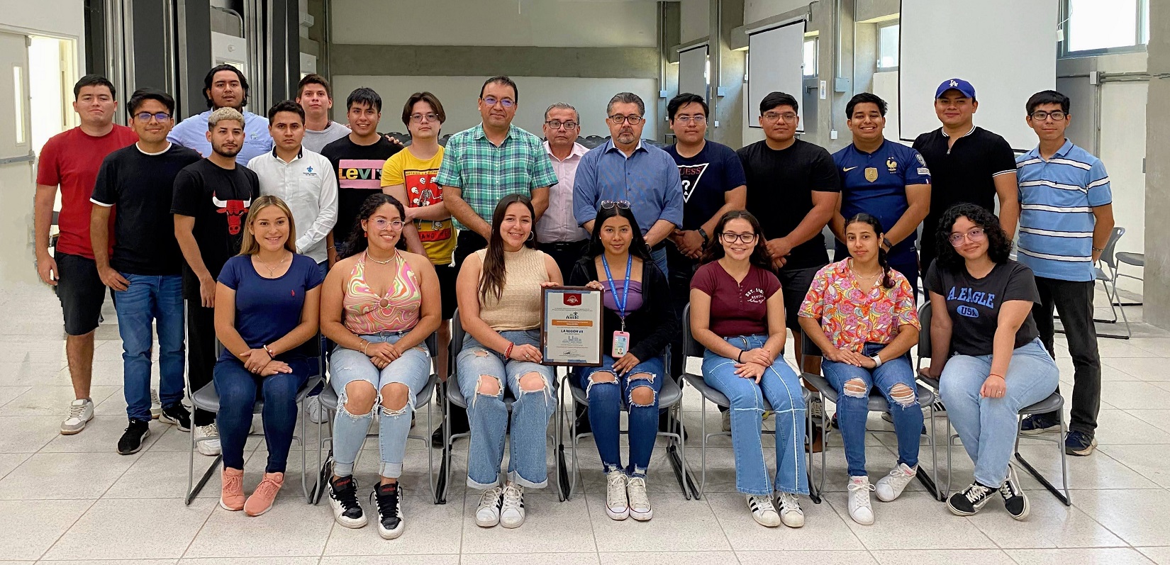 Reconocimiento ANEIC UV – Facultad de Ingeniería de la Construcción y el Hábitat